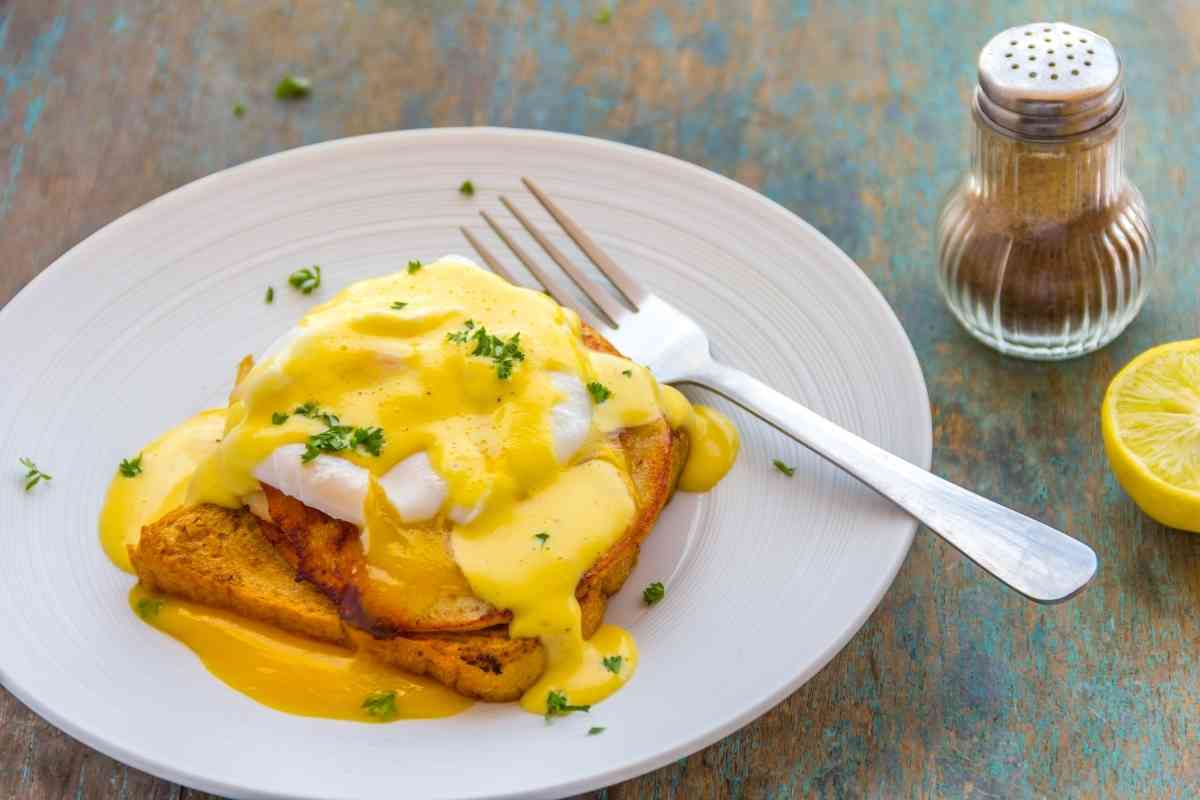 What to Serve With French Toast: 20 Best Side Dishes